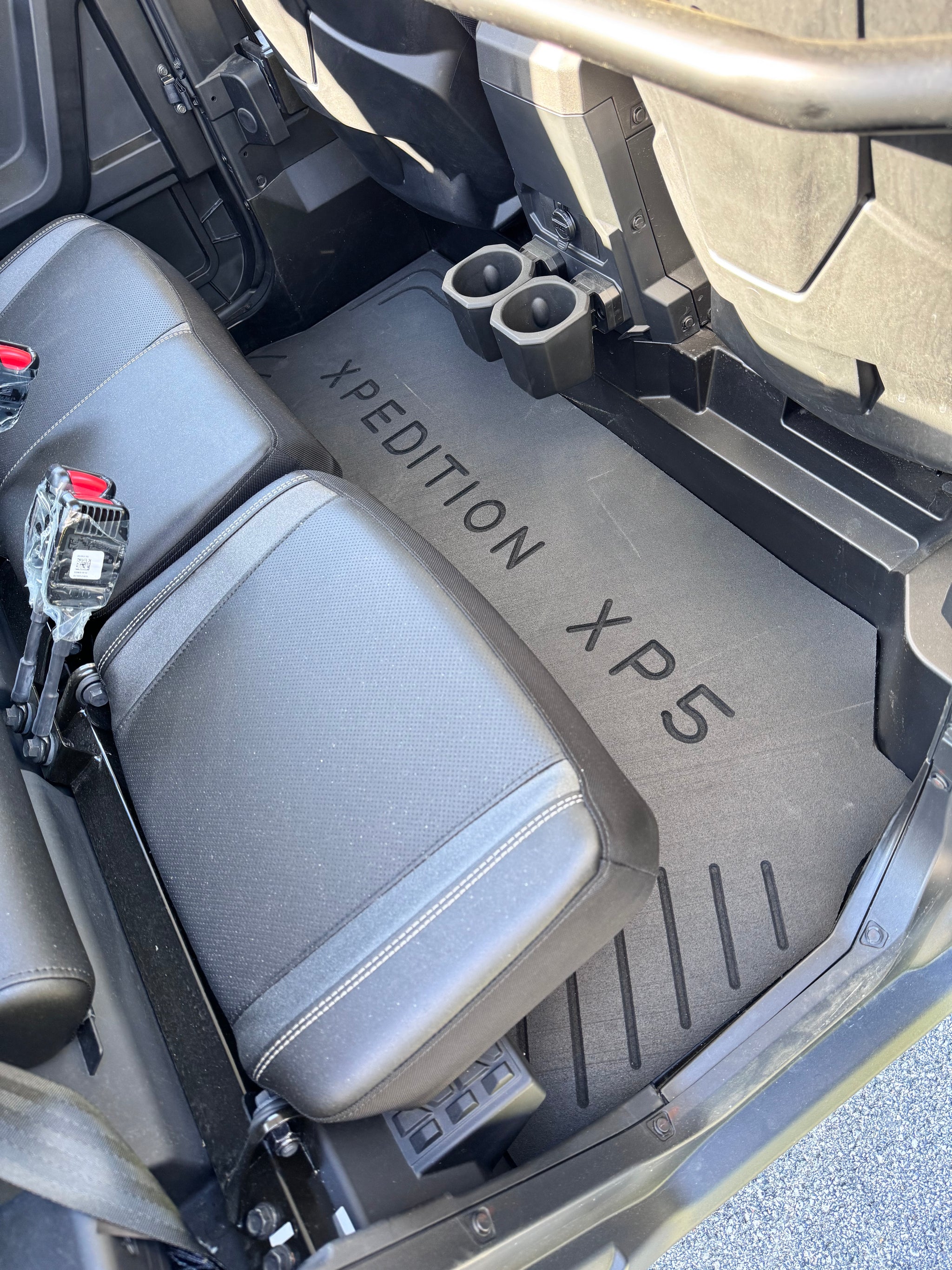 Polaris XPEDITION Floor mats – Top Side Surface Treatments